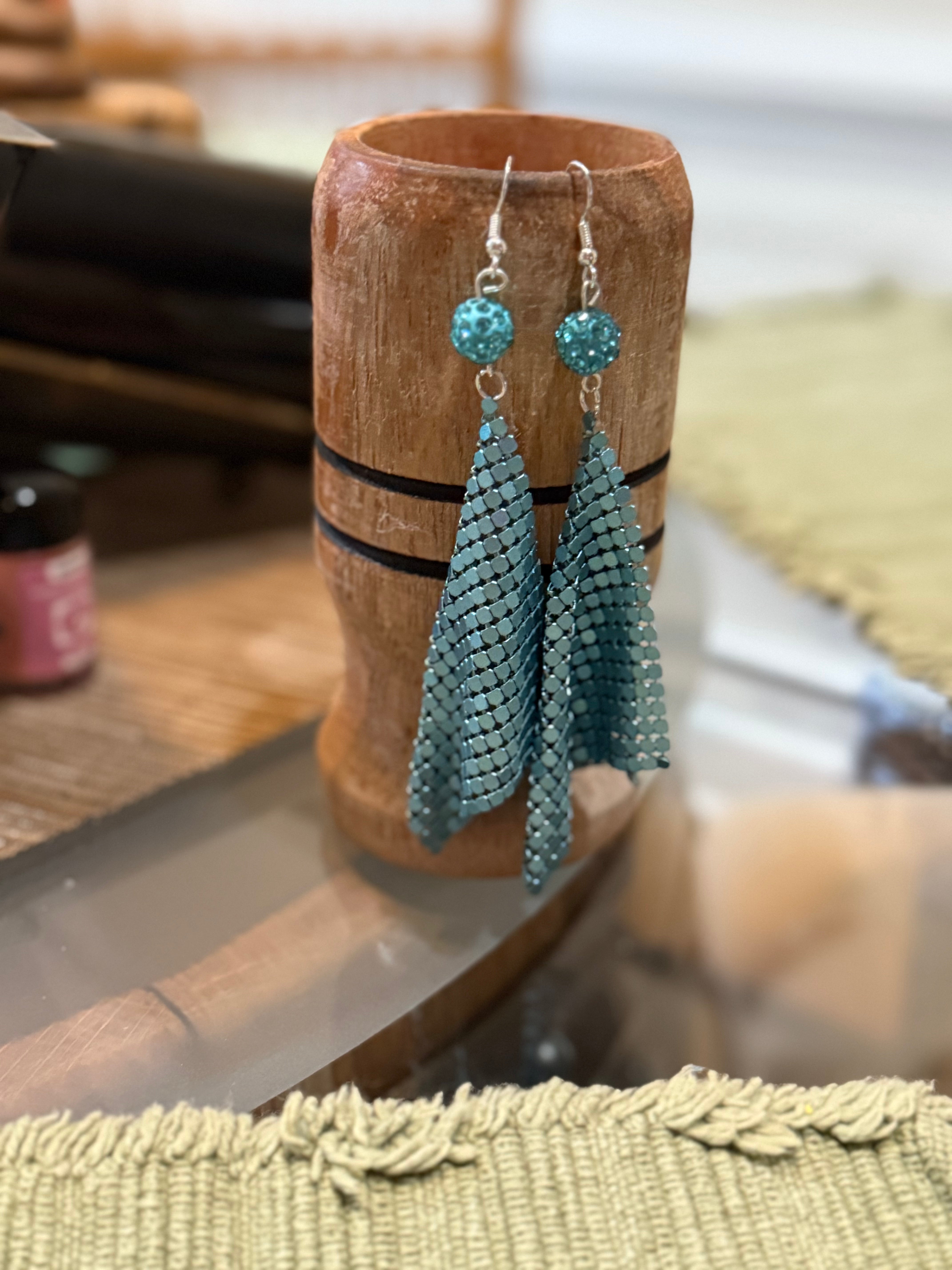Chainmail earrings—sparkly blue – Knitting Cult Lady